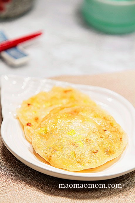 Fresh corn kernels and glutinous rice flour pancake | MaomaoMom ...